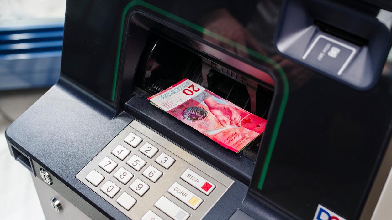 ATMs Go Green – SIX and Diebold Nixdorf Schweiz AG Join Forces for a ...