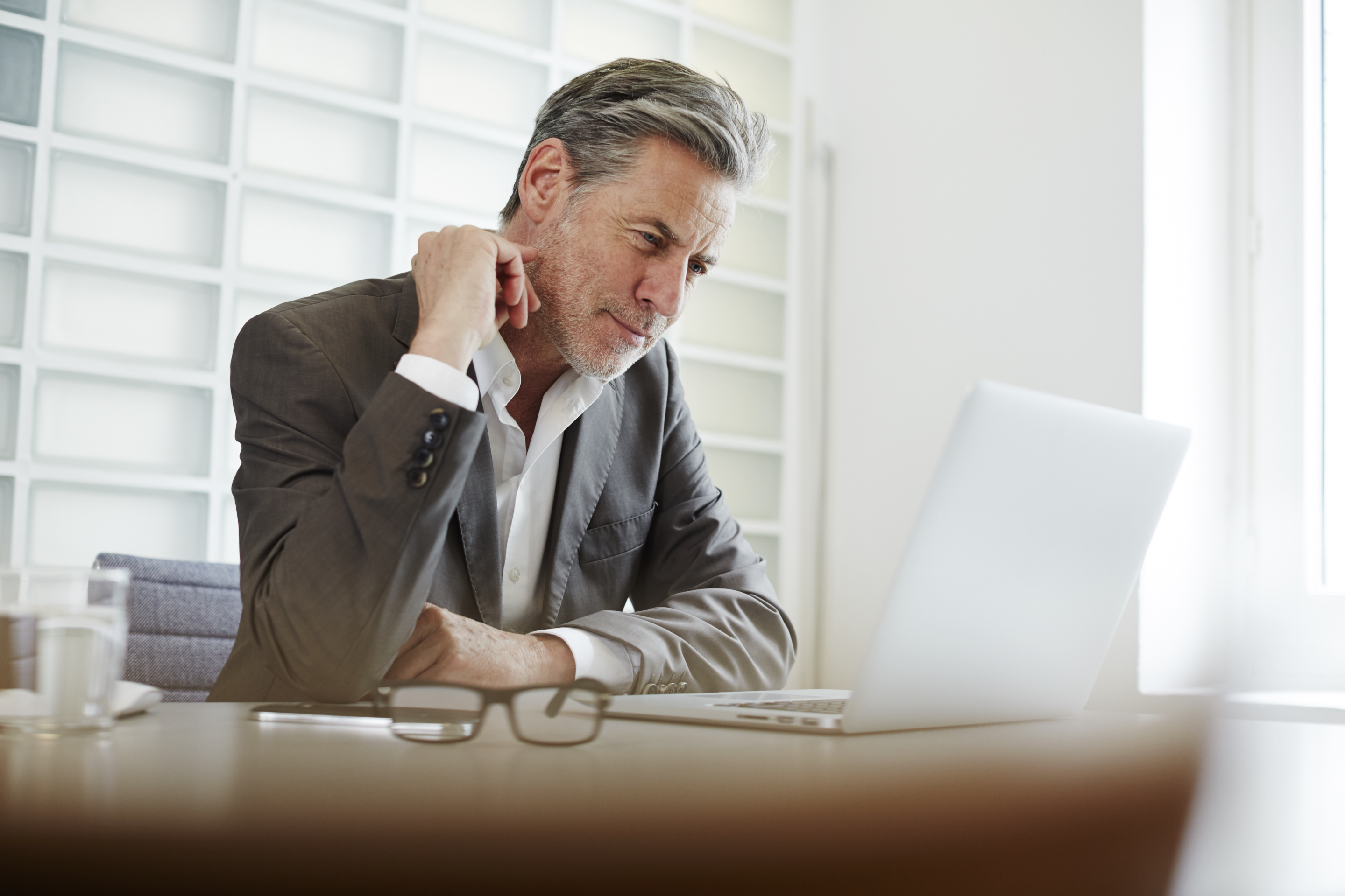 Financial Information | SIX