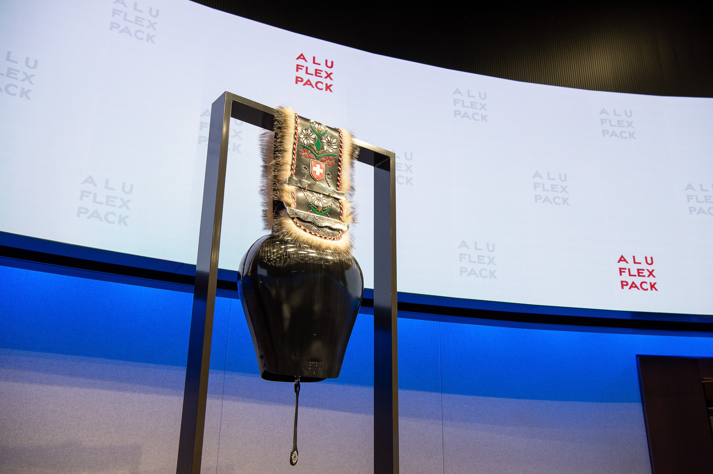 Going public with the Swiss Stock Exchange | SIX